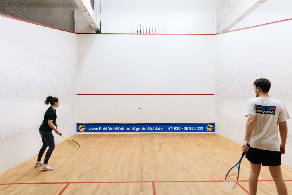 Why playing Squash will keep you sane this winter - Urban Sports Club Blog